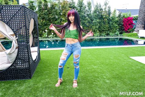 Hailey Nyxx New Mylfs BabeSource