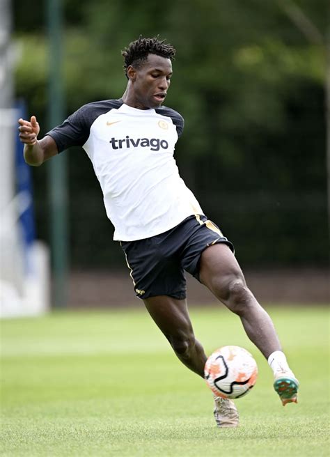 Photos Nicolas Jackson Participates In First Chelsea Training Session