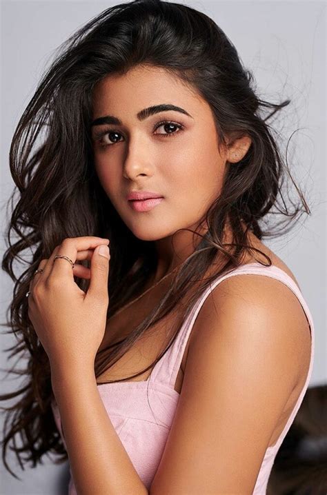 Shalini Pandey Cute Insta Photos