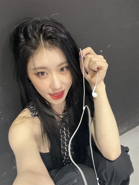 on Twitter 연예인 소녀 케이팝