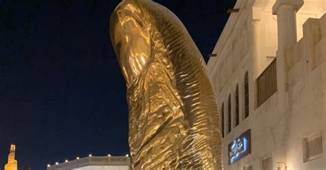 세자르 발다치니의 엄지손가락