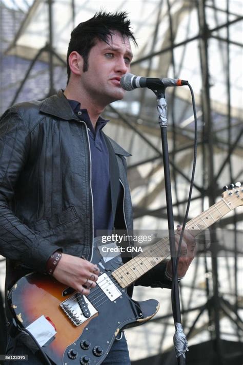 Usa Photo Of Bravery Sam Endicott Of The Bravery Performs At The