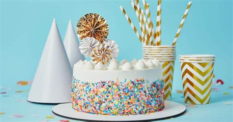 How To Frost A Cake For Beginners Career Girl Meets