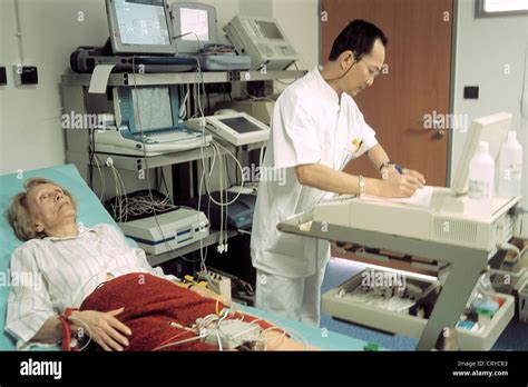 MONITORING A PACEMAKER Stock Photo Alamy