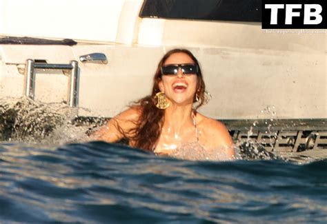 Irina Shayk Shows Off Her Toned Figure Out On Her Spanish Holiday In