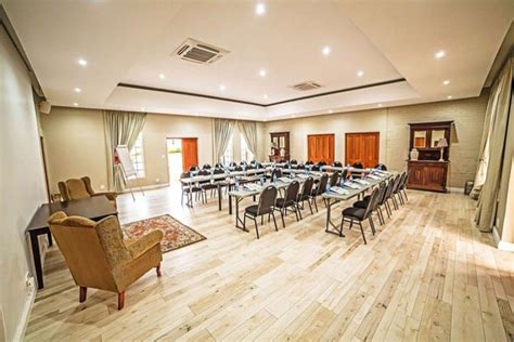 Annvilla Guesthouse Bed And Breakfast Accommodation In Klerksdorp North West Stays