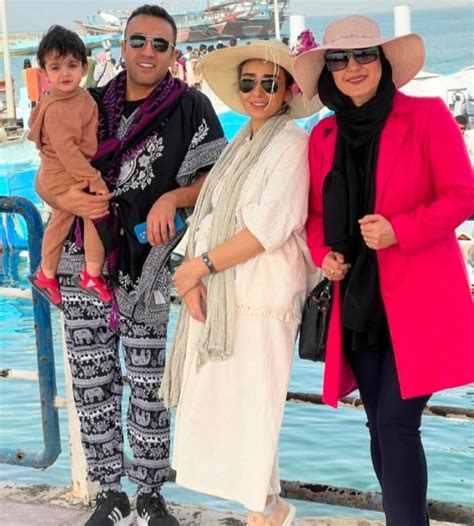 گردشگری فاطمه گودرزی با پسر، عروس و نوه‌اش