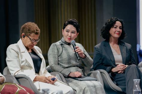 Гадаад харилцааны сайд Б Батцэцэг Парис хотноо болж буй олон улсын бага хуралд оролцов