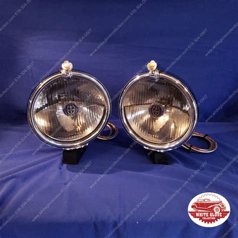 Senior Trippe Safety Lights All New Crown Topper White Glove