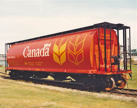 Requiem For Government Grain Hopper Cars