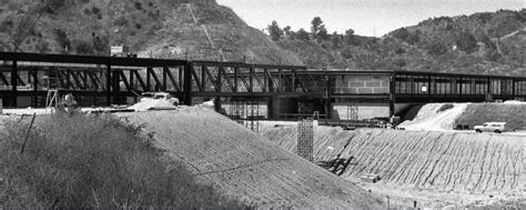 Peoples Graphic Design Archive