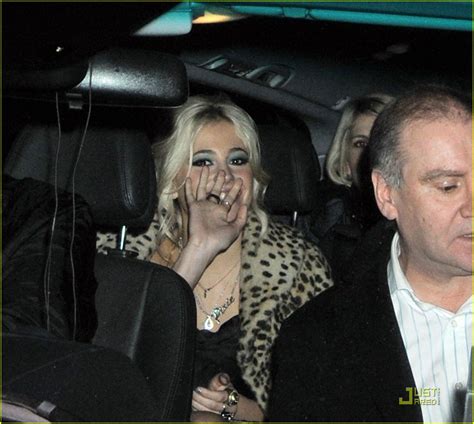 Pixie Lott Fan Friendly At Fred Premiere Photo 397918 Photo