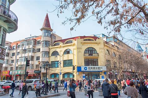 踏着城市的脉搏漫步哈尔滨，听老建筑讲那过去的故事。 哈尔滨旅游攻略 游记 去哪儿攻略