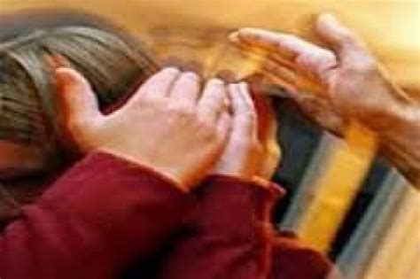 Picchiati E Costretti Dal Padre A Vedere Film Porno Incidente Probatorio Per Due Dei Fratellini