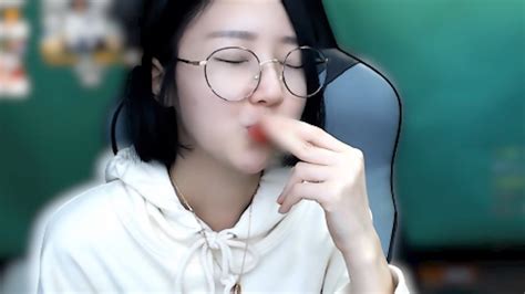 후너네는 이런 거 피지마라 Youtube