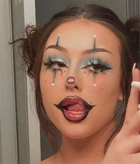 Pin By 𝗀︎𝖺︎𝖻︎𝗒︎ On Pessoas In 2022 Halloween Makeup Pretty Cool