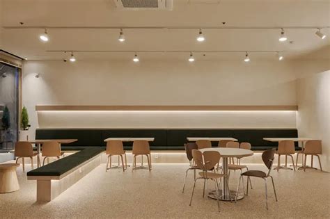 베이지 브라운 컬러로 고급스러운 내부 38평 카페 인테리어 안산 단원구 고잔동