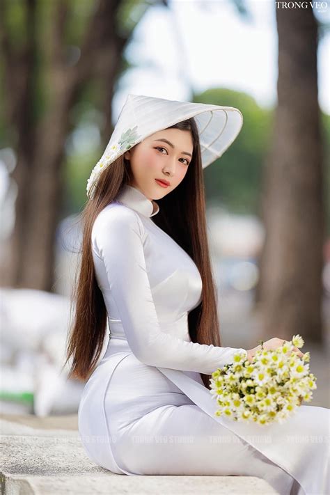 Cool Girl My Girl Archery Girl Leg Thigh Vietnam Girl Ao Dai