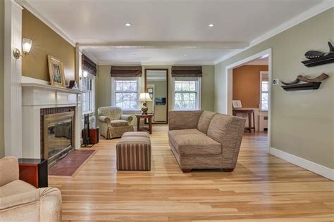 Stylish Home With Detailed Woodwork In Milton Massachusetts United