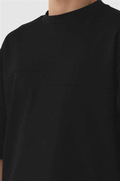 Angular Cut Tee Black Roy Michael