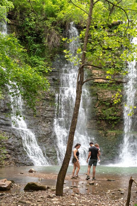 Best Waterfalls In Arkansas 15 Beautiful And Easy Waterfall Hikes