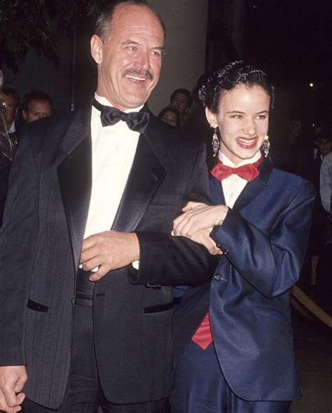 Juliette Lewis Remembers Her Father As Her Hero