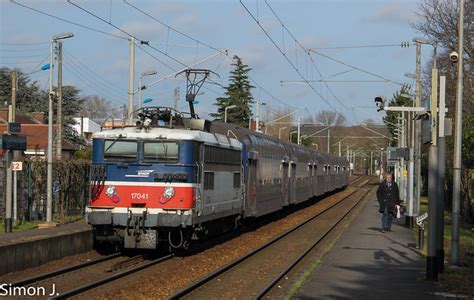 La Bb 17041 à St Ouen Laumône Train Yola Paris Sl Bla Flickr
