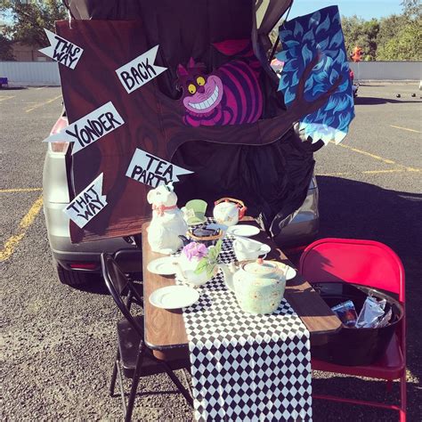 Alice In The Wonderland Trunk Or Treat Trunk Or Treat Alice In