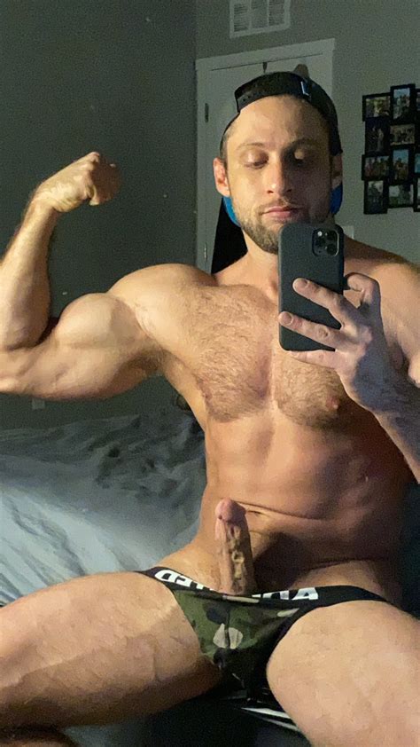 Dom King On Twitter Someone Wanna Help Me Out Before Bed Https T Co GrbZM8LKA6 Twitter