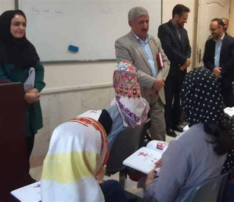 رییس کانون زبان در سفری به استان کرمانشاه سرزده از کلاس‌های درس بازدید