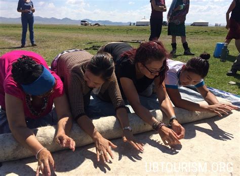 Зугаатай зун Ёс заншилтай танилцах аяллыг санал болгож байна