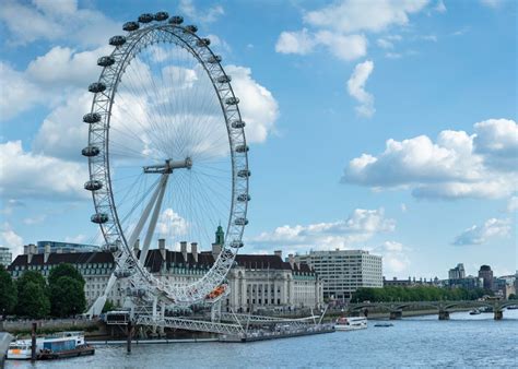 집 밖의 강가 건축 경치 관광 관광 명소 관람석 관람차 관측차 구름 경치 도시 풍경 도시의 도시의 삶 둥근 랜드마크 런던 런던 건축 런던
