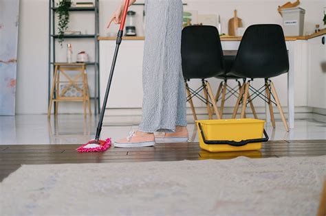 How To Mop Your Floor The Right Way