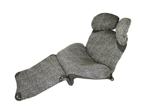 Vintage Black And White Wink Lounge Chair By Toshiyuki Kita For Cassina