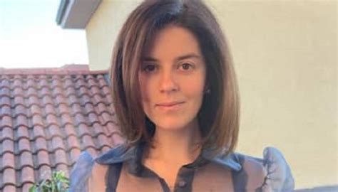 Η Mady Gio με μπικίνι στην χιονισμένη Βόρεια Ιταλία ΦΩΤΟ Makeleiogr