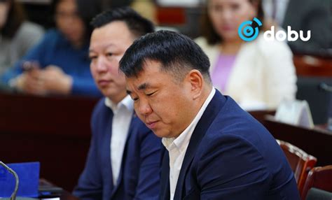 Ц Төрхүү “streed Food” буюу гудамжны хоолны үйлчилгээ эрхлэгчид мах махан бүтээгдэхүүнийг