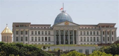 საქართველოს პარლამენტისა და სხვა სახელმწიფო უწყებების შენობებზე ხვალ საქართველოს სახელმწიფო