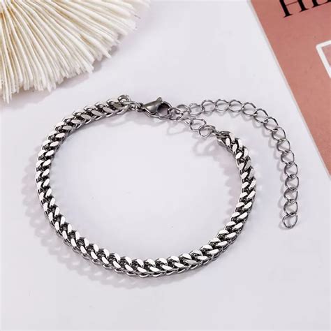 Set Bratari Cuplu Cu Pandantiv Inimioara Magnet Dimensiune Reglabila