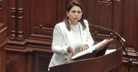 Renuncia De Ministra De Salud Rosa Gutiérrez Ante El Congreso He