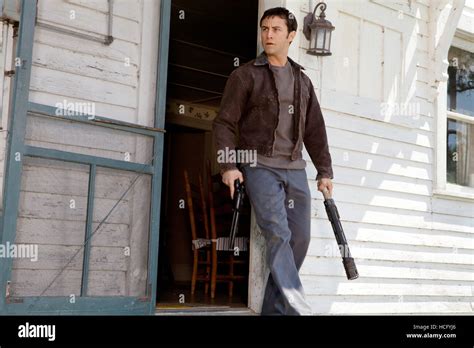Looper Joseph Gordon Levitt 2012 Ph Alan Markfield ©tristar Pictures Courtesy Everett