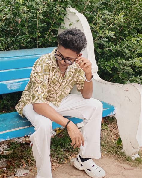 👑 Sumit Maji 👑 Sumit66 • Instagram Photos And Videos