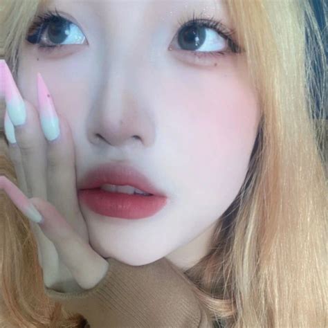 Pin De Ange En Icons Inspo De Maquillaje Como Ondular Cabello Maquillaje Bonito