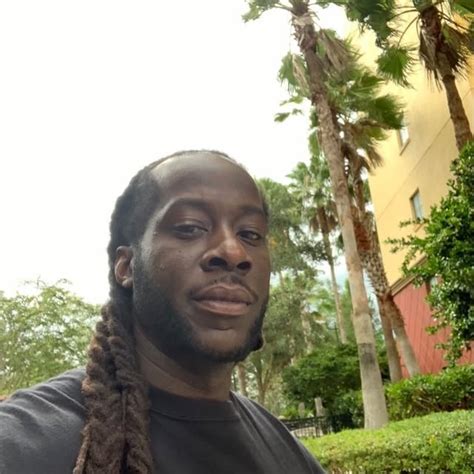 Jayr412 Jayr4121 • Threads Say More