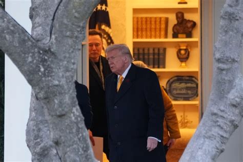 Трамп Ќе го поканам Зеленски во Белата куќа Либертас