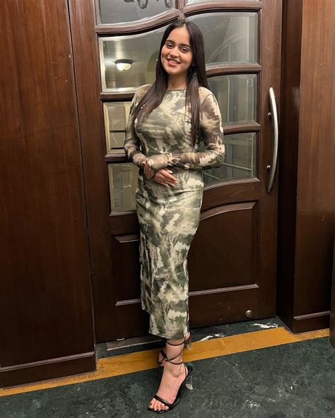 Shriya Indian Escort In Ajm N