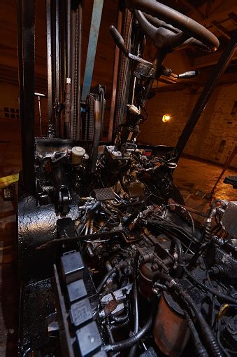 포크 리프트 수리입니다 전문 서비스입니다 자동차 리프트입니다 창 고 수송입니다 포크 리프트 트럭 로더입니다 산업 포크 리프트