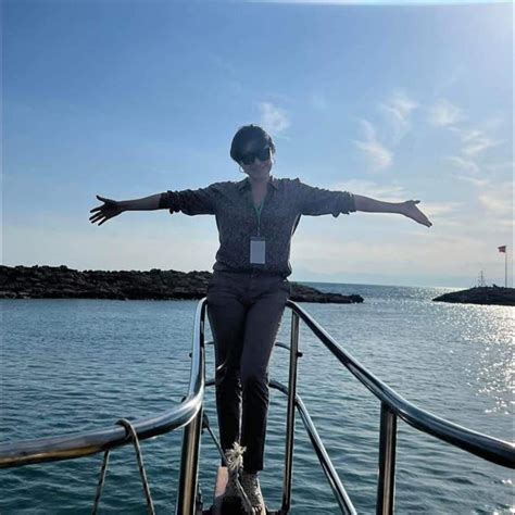 Mandukhai Романтик мэдрэмжээ алдсан хүмүүс л их хэрцгий болдог юм байна гэж бодлоо Гэр бүлд ч