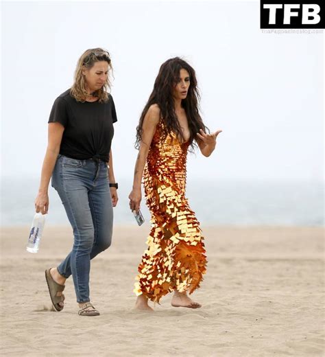 Sarah Shahi On Beach Photos The Fappening Plus