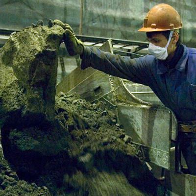 UN News Extracting Minerals Metals And Other Valuable Raw Materials From The Earth