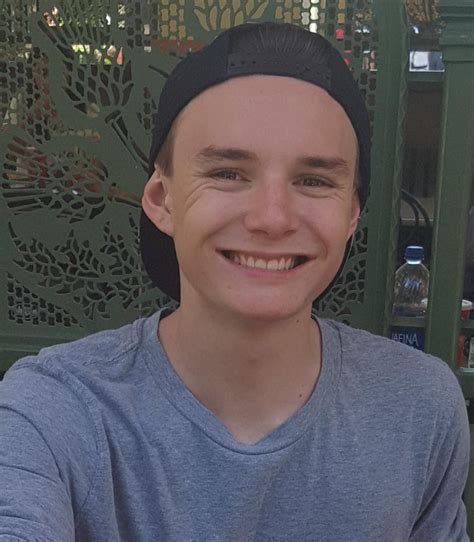 Kay Drains Instagram Twitter And Facebook On Idcrawl